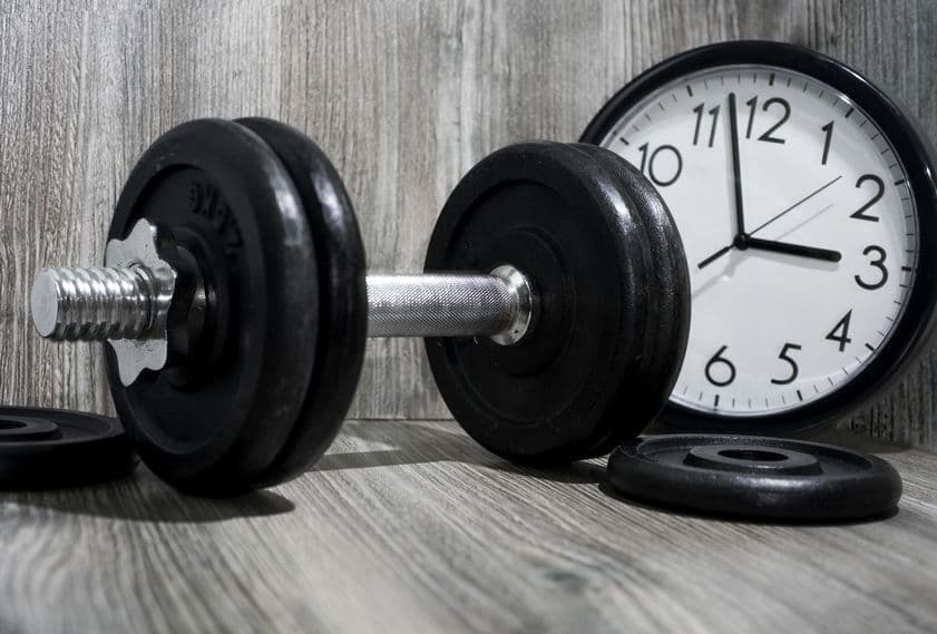 How Long to Rest Between Sets? Hypertrophy, Strength and Weight Loss